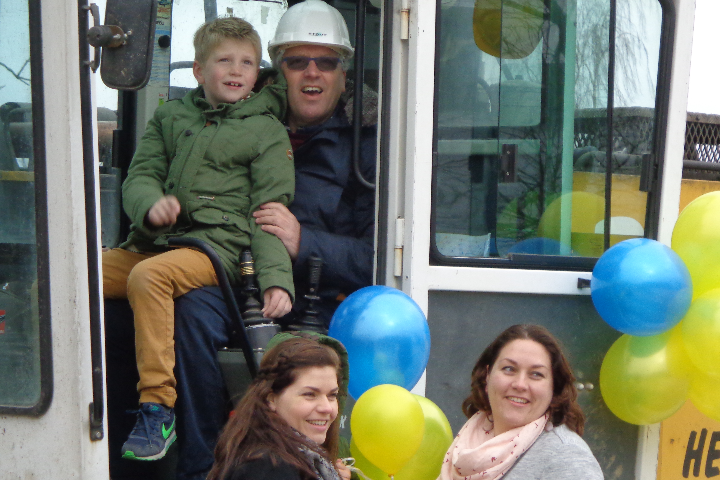 Eerste paal uitbreiding | H Bouter Kaas